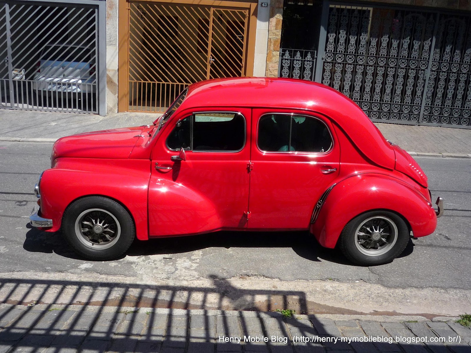 Henry Mobile Blog: Renault 4cv - "Rabo Quente", 1953 - Hot Rod