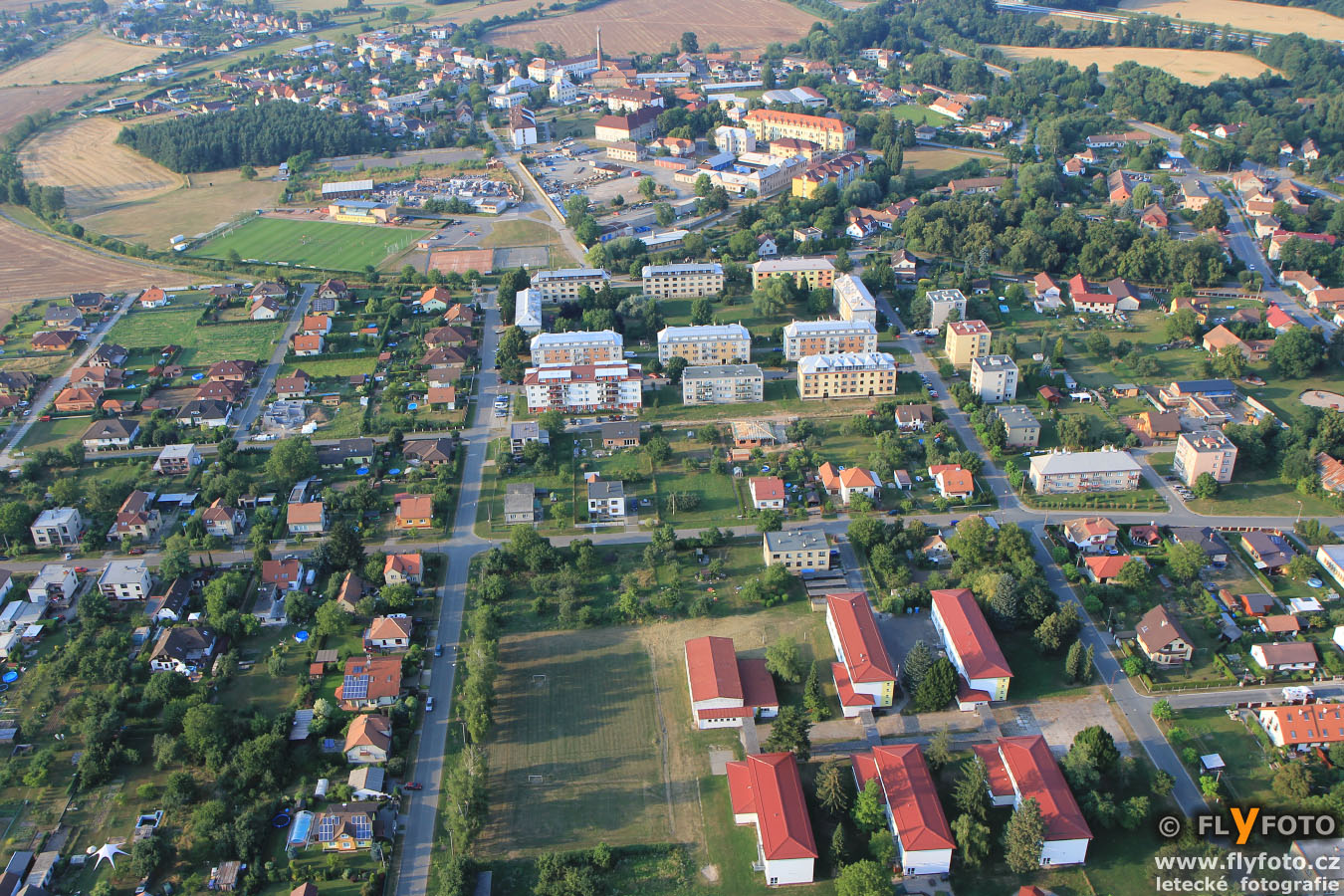 FLyFOTO letecká fotografie a video: Opatovice nad Labem