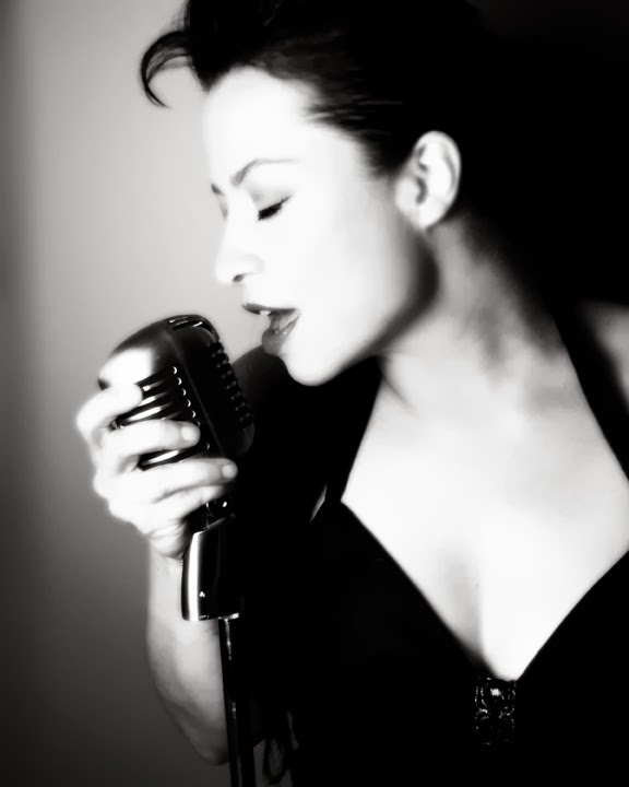 RETRO KIMMER'S BLOG: IN THE CENTER RING: RIO AND THE ROCKABILLY REVIVAL!