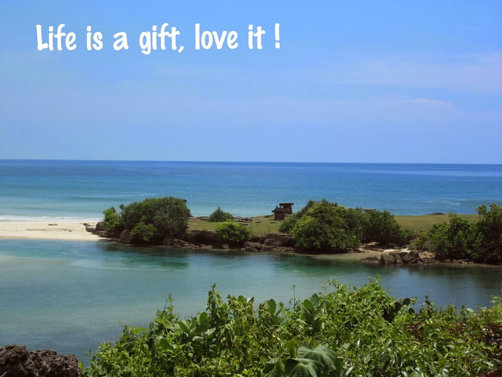 Life is a gift, love it !: Try Sumba
