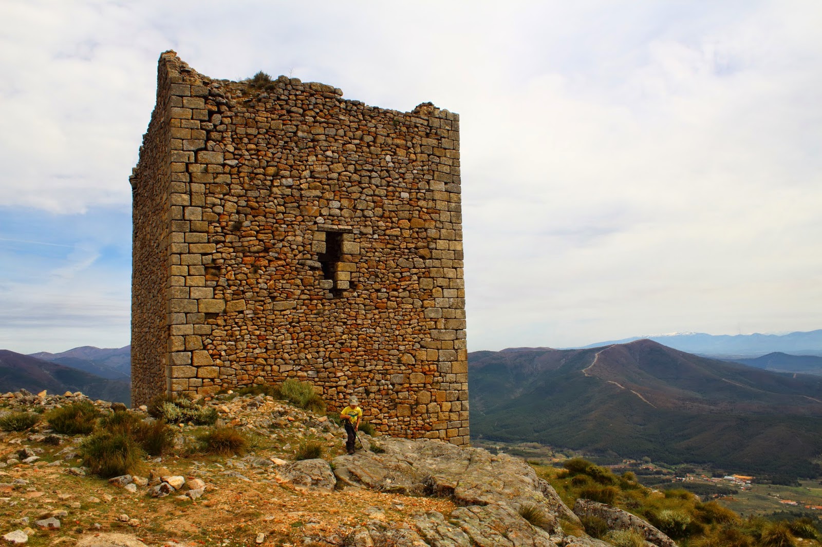 Ascensión a la Torre de la Almenara ~ EXCURSIONES Y SENDERISMO