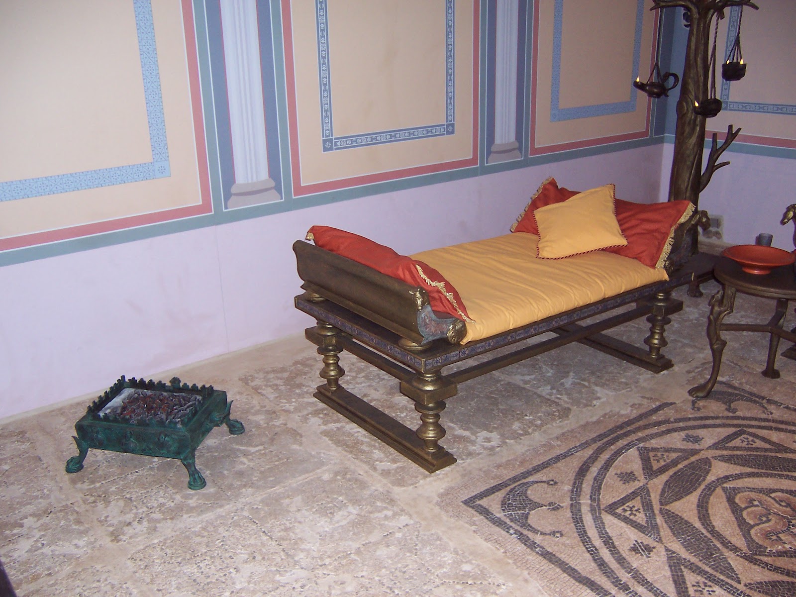 DOMVS ROMANA: Ascendere lectum, lechos en la domus romana