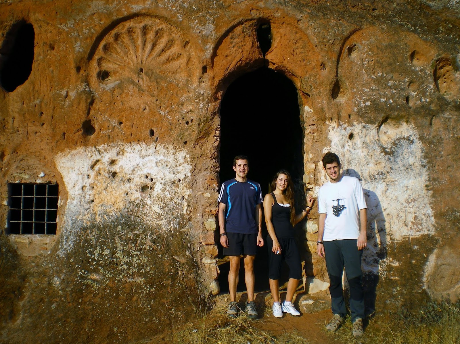 Club de Senderismo Los Escuderos de Rus (Jaen): HIPOGEOS VISIGÓTICOS DE RUS