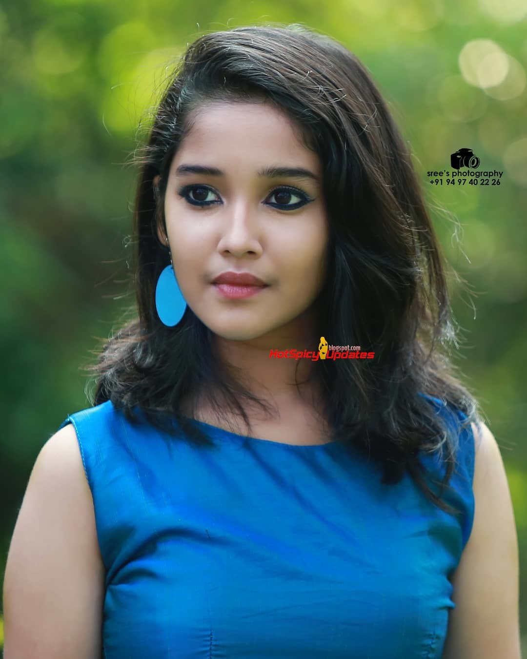 Anikha Surendran Photos