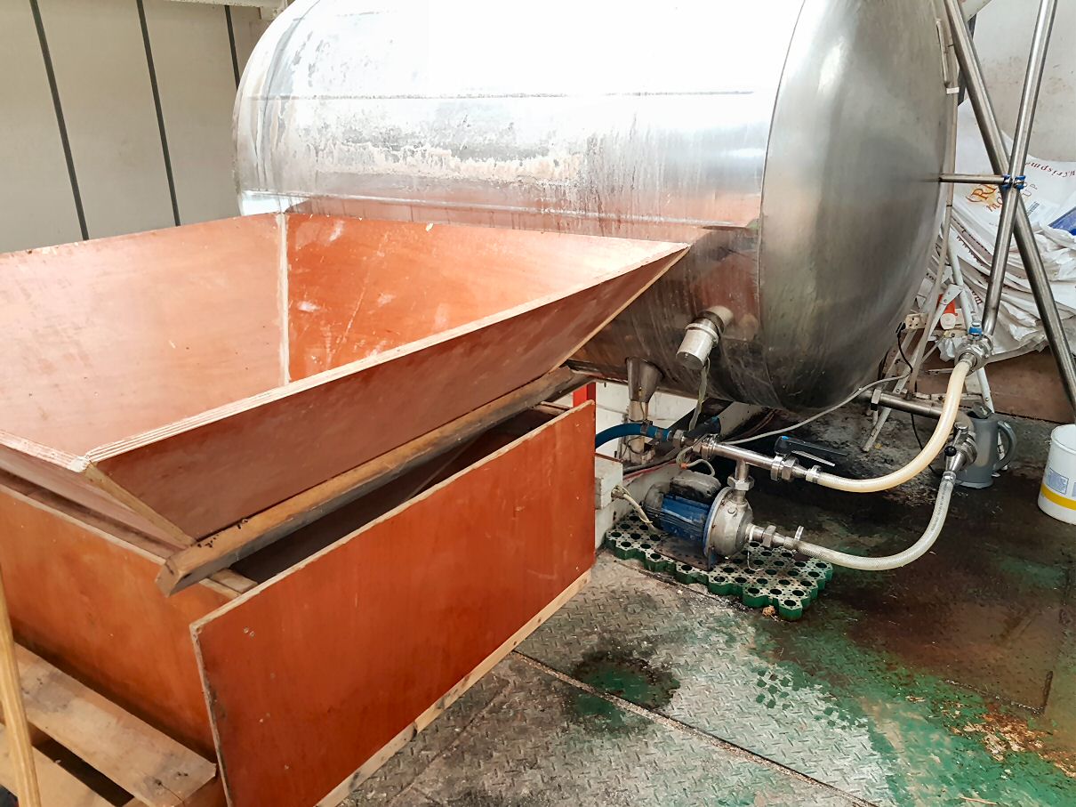 Hopcraft Brewing: New grain hopper, chute and hydrator installed