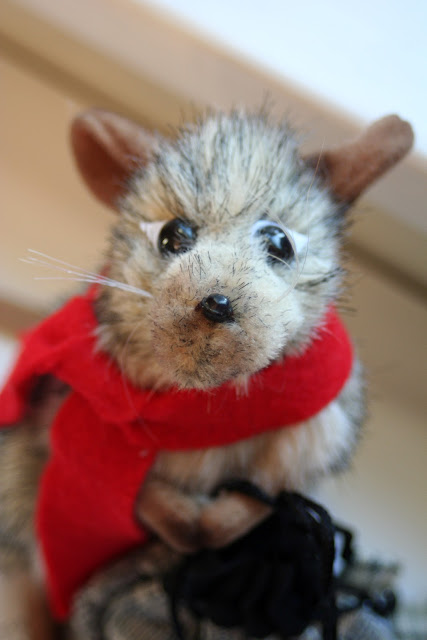 Little Page Turners: The Christmas Mouse: An Elf on the Shelf Alternative