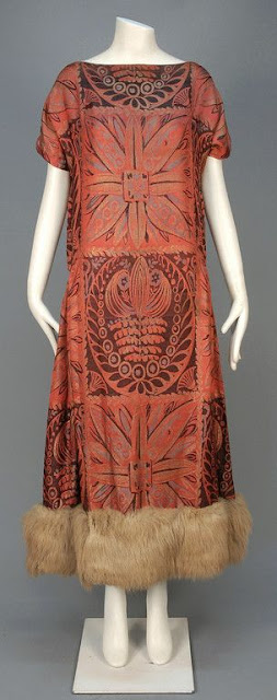 The Closet Historian: Sunday Sotlight: 1 Hour Dress Examples