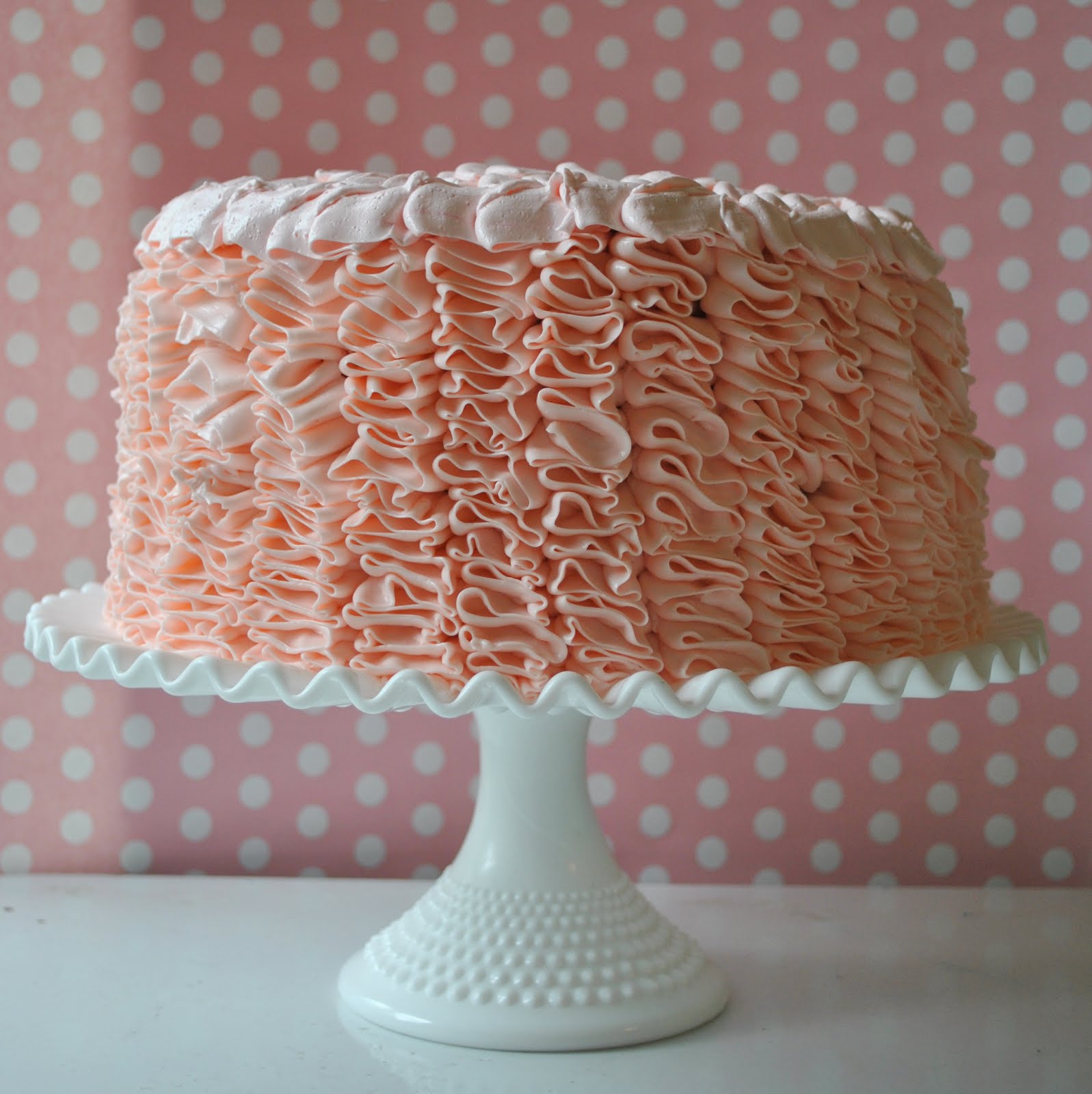 Cakewalk Baking: My (enormous) ruffle cake