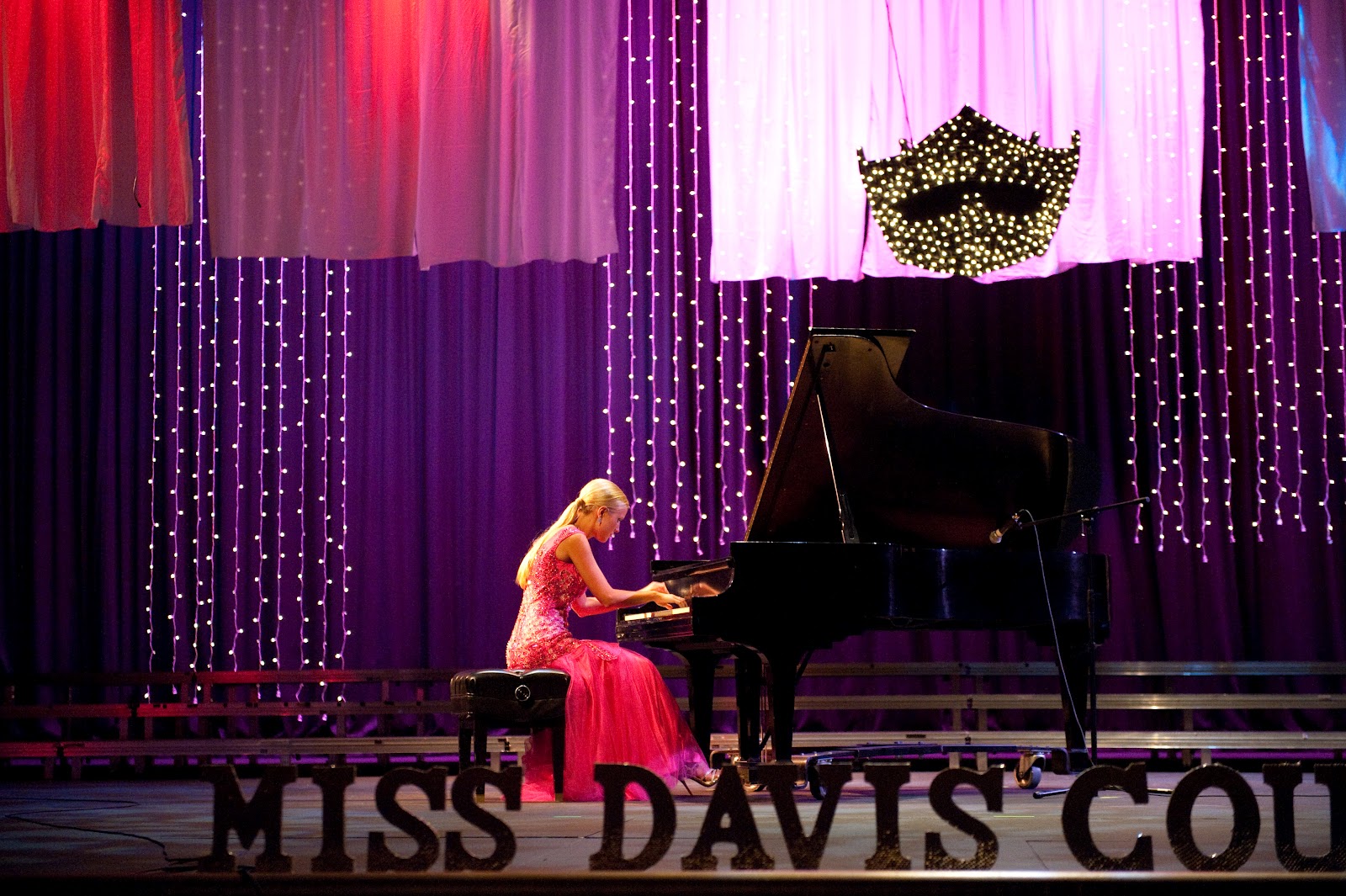 Miss Davis County: Contestants Paper Work