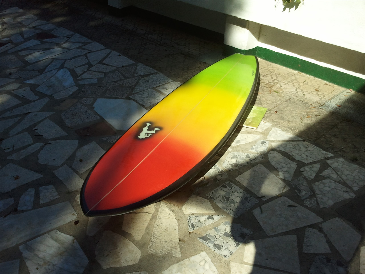 SUACHI Surfboards: una RNF 6´0´´ muy RASTA!!!