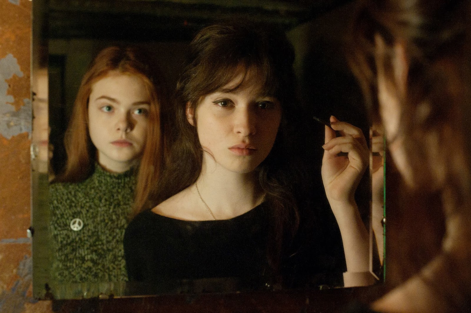 est100 一些攝影(some photos): Elle Fanning, Alice Englert, Christina ...