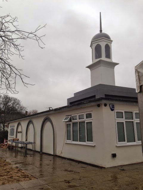 AHMADIYYA MOSQUE: Noor Mosque - Crawley West Sussex UK