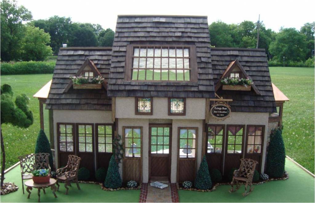 Custom Styled Dollhouse Kits: Greenleaf Dollhouse Contest 2011 Kit
