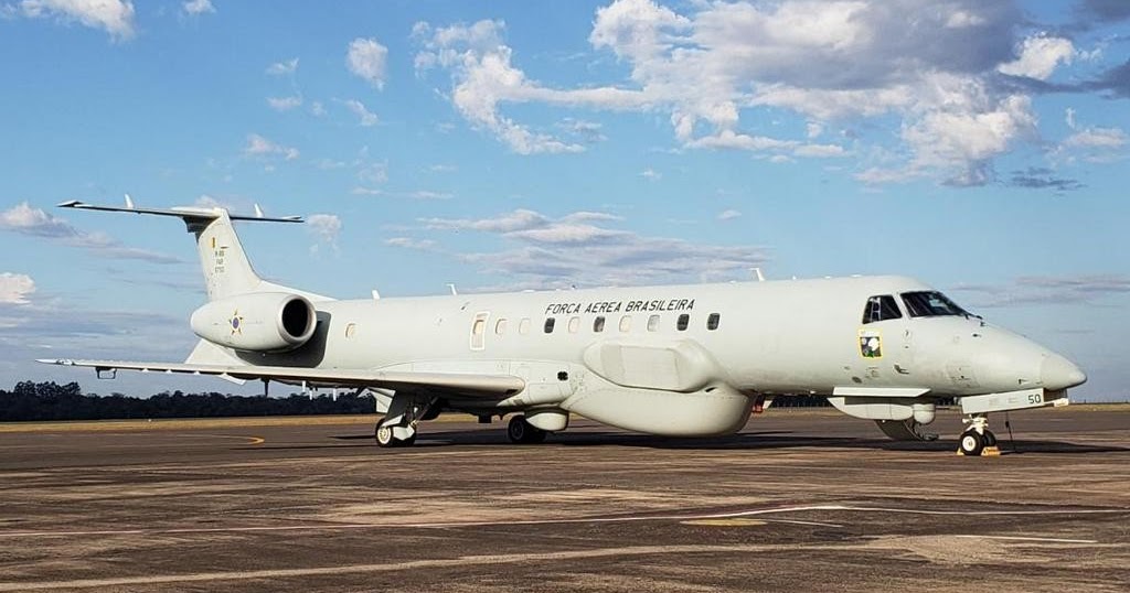 IguSpotters: [SBFI] Visita Embraer R-99