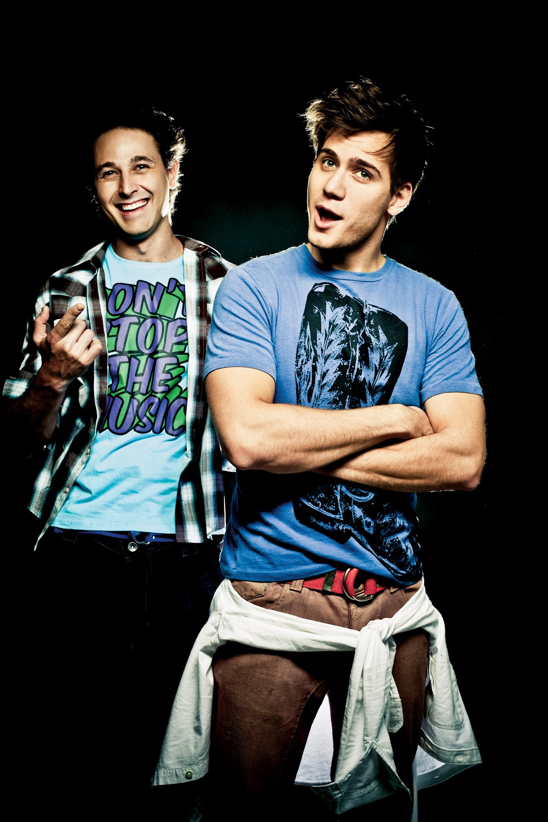 S a b r i n a O r t á c i o: FESTA: Hands up no Line Up da Deluxe