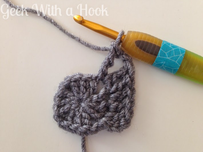 Geek With a Hook: Solid Granny Square Pattern for Pixel Crochet (Right ...