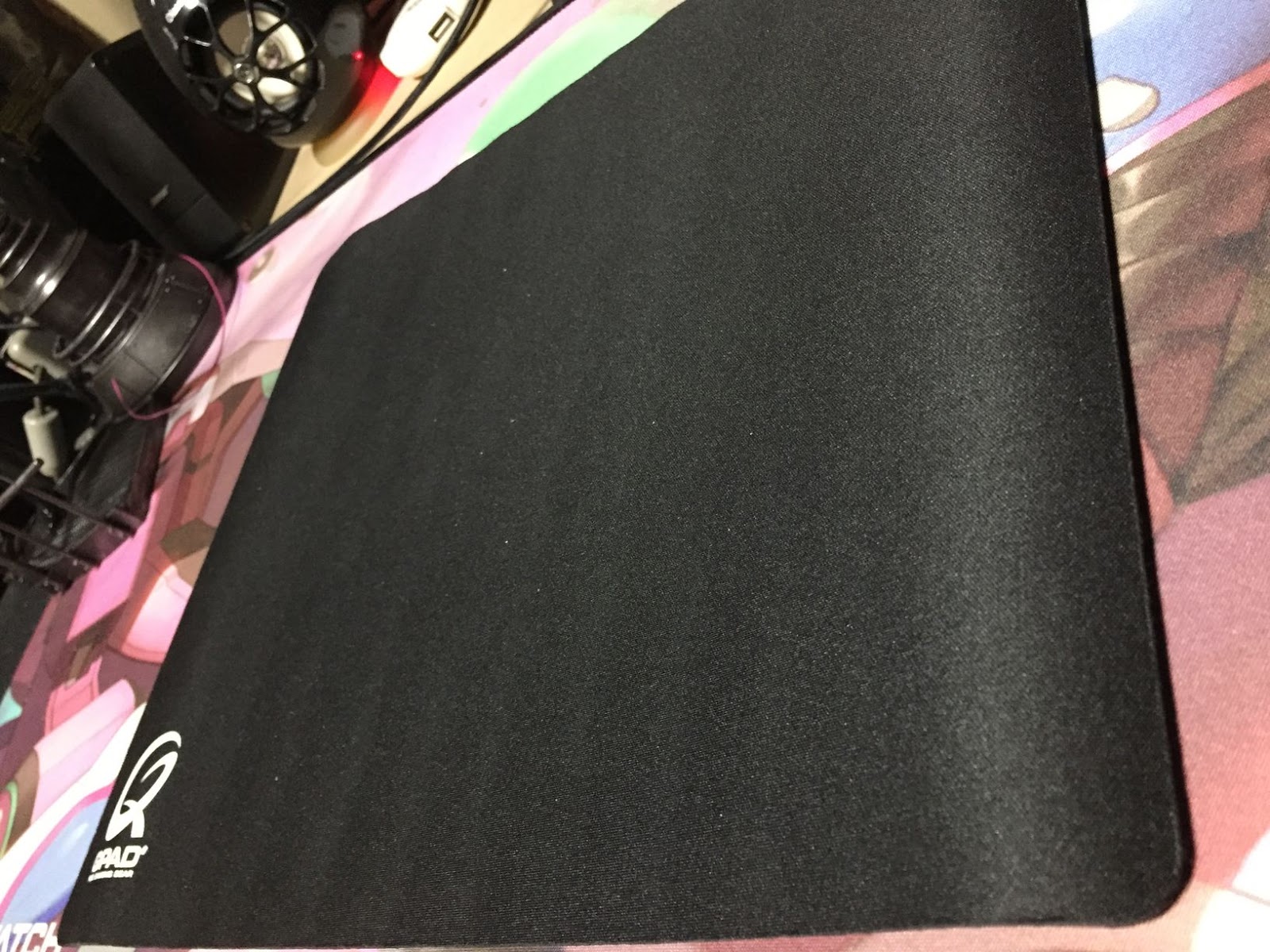 Chocolate Device2: Qpad UC V2 Pro Gaming Mouse pad