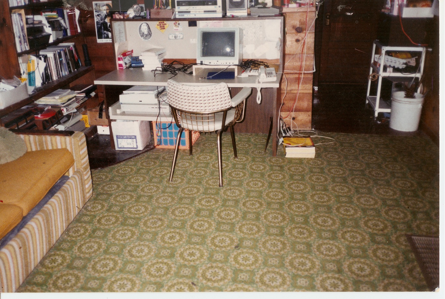 Tech with Dave: 40 column RGB screen for Commodore 64 mode on 128