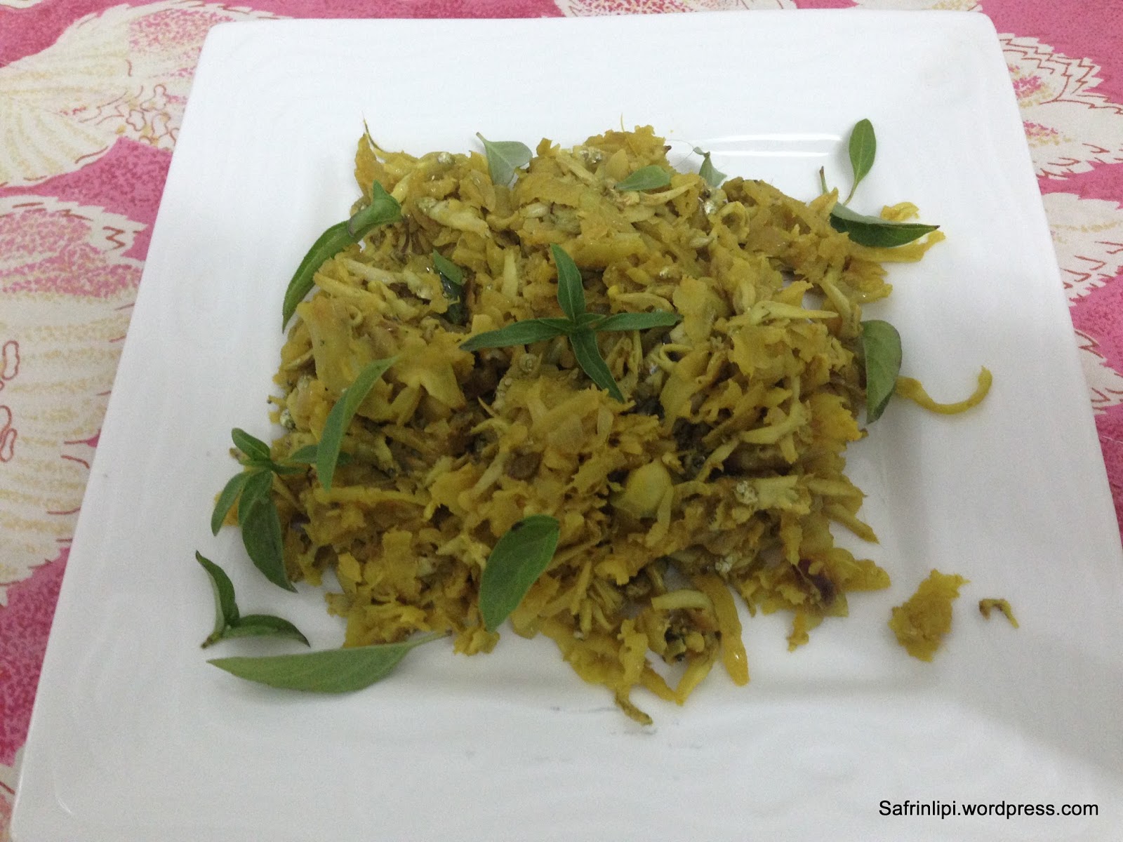 Safrinlipi: Kaski fish (Small fish) with Drumstick pulp সজনে শাঁস দিয়ে ...