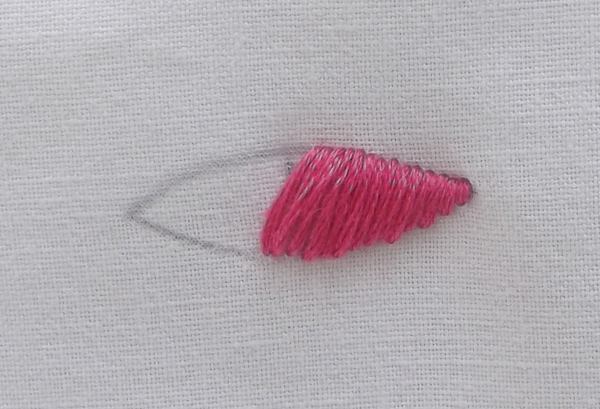 Textile Arts Now: Slanted Satin Stitch
