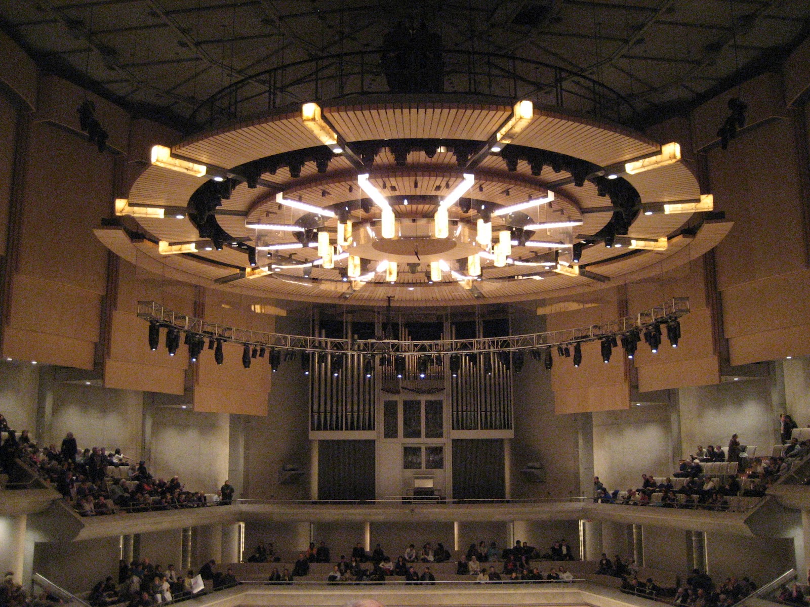 Kelleigh's Musical Musings: Toronto Symphony Goes Sci Fi