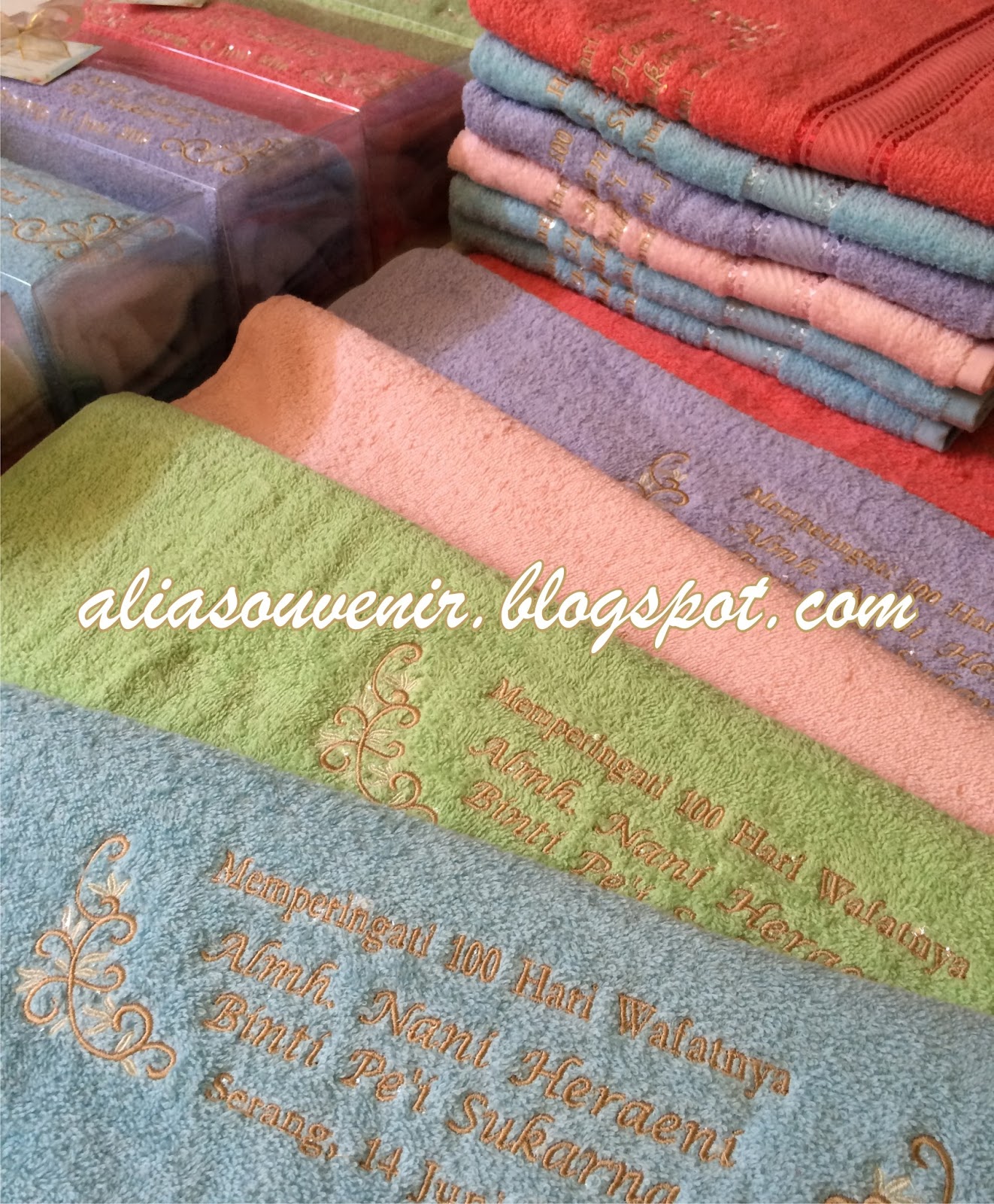 Souvenir Handuk Bordir Ukuran 70x140 kemasan Mika dan Pita Cantik