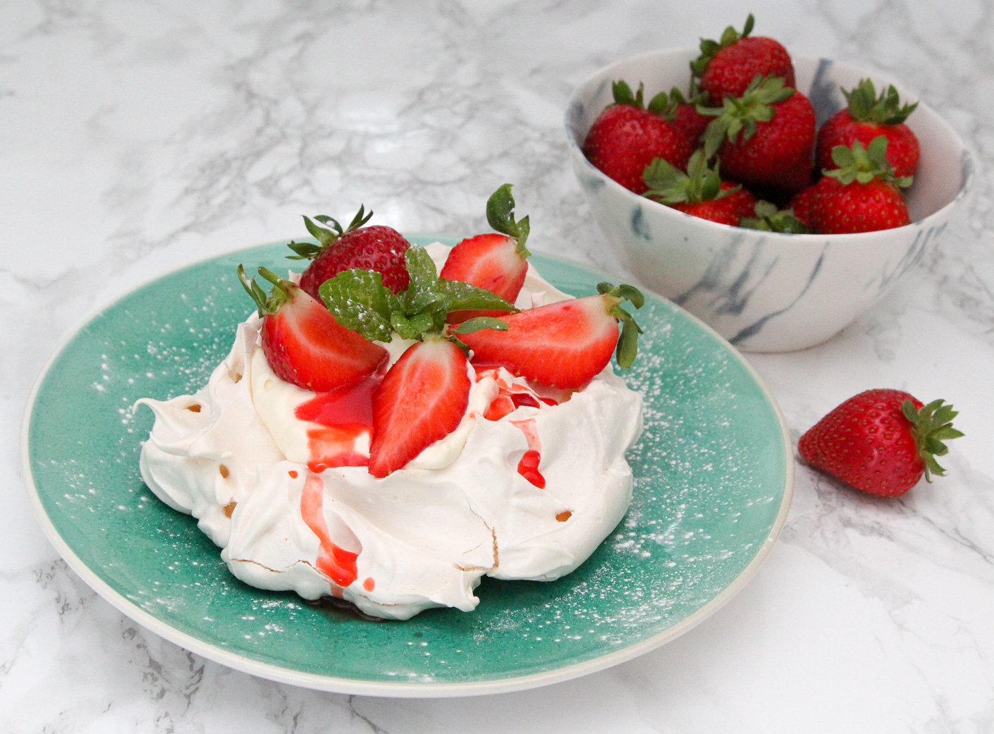 Kitchen Delights: Mini Strawberry Pavlova