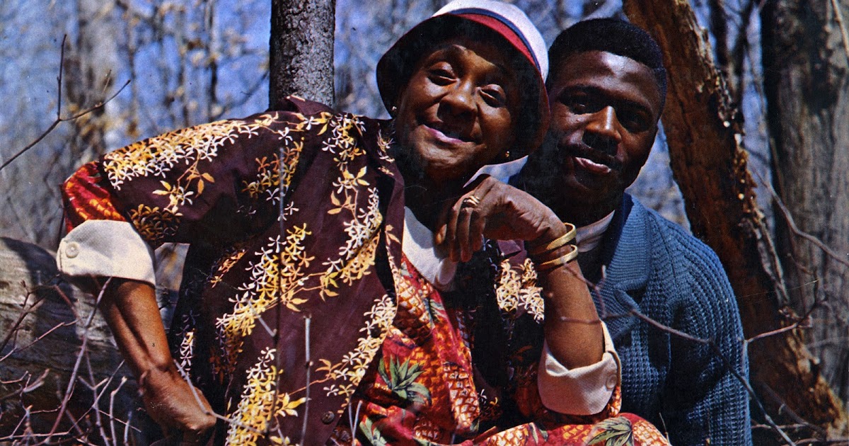 Vintage Stand-up Comedy: Moms Mabley - I Got Something To Tell You 1963