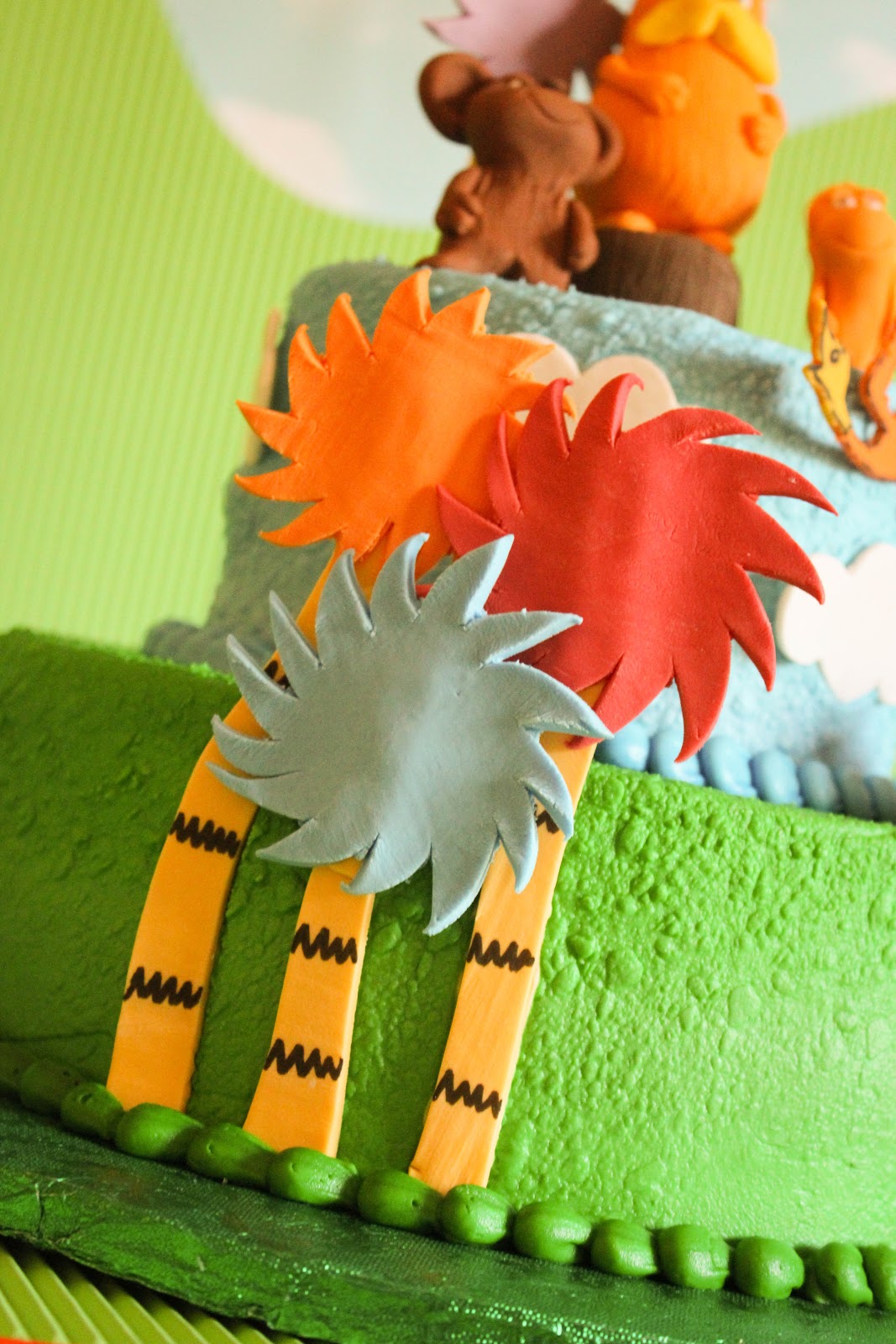The Party Wall: The Lorax Party (Part 1): The Dessert Table, Food & Drinks