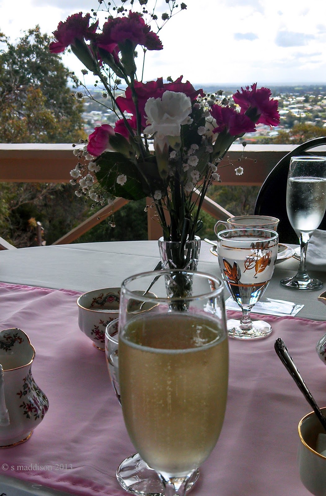 Maddabling: A delightfully decadent High Tea