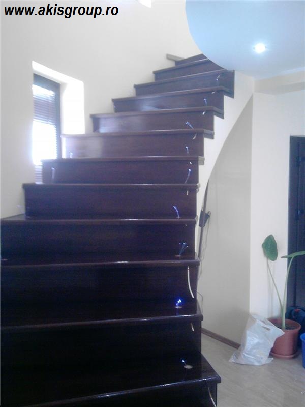 trepte lemn: TREPTE LEMN MASIV MODELE SI PRETURI