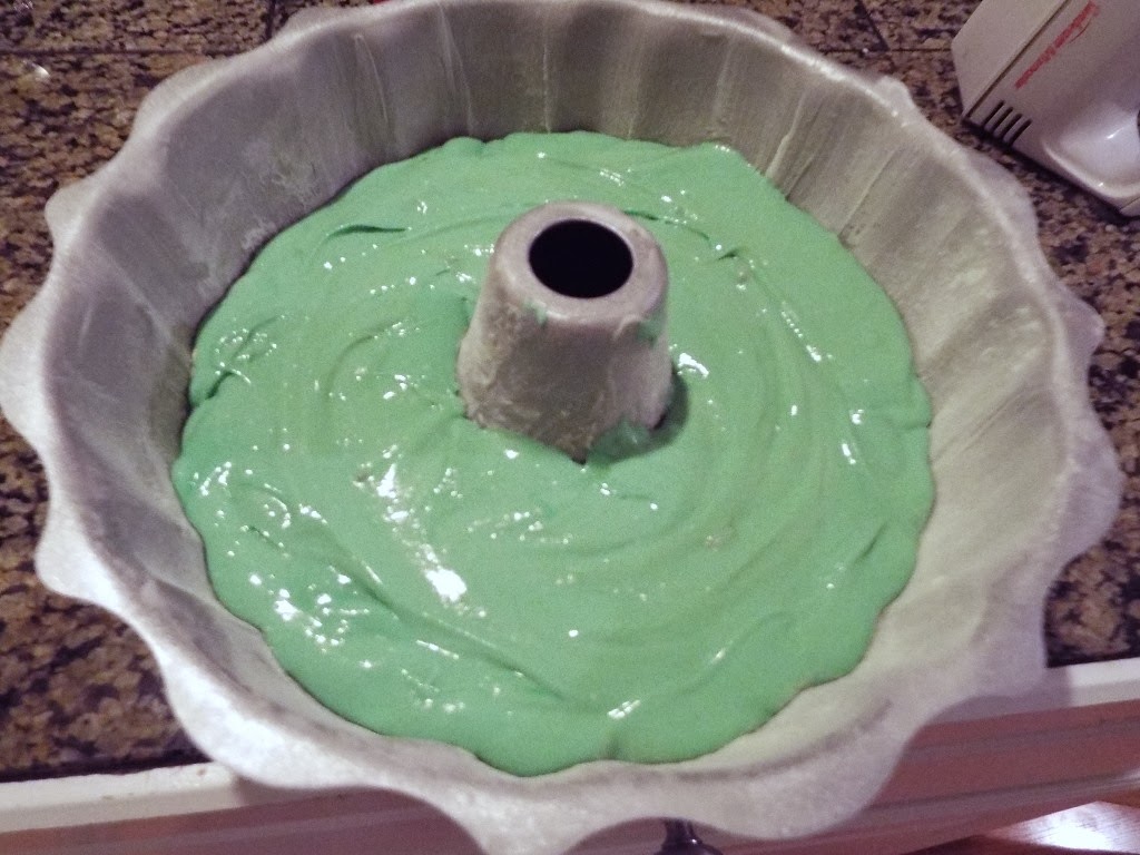 Clever, Crafty, Cookin' Mama: Superbowl "BOOM" Cake (Pistachio Cake ...