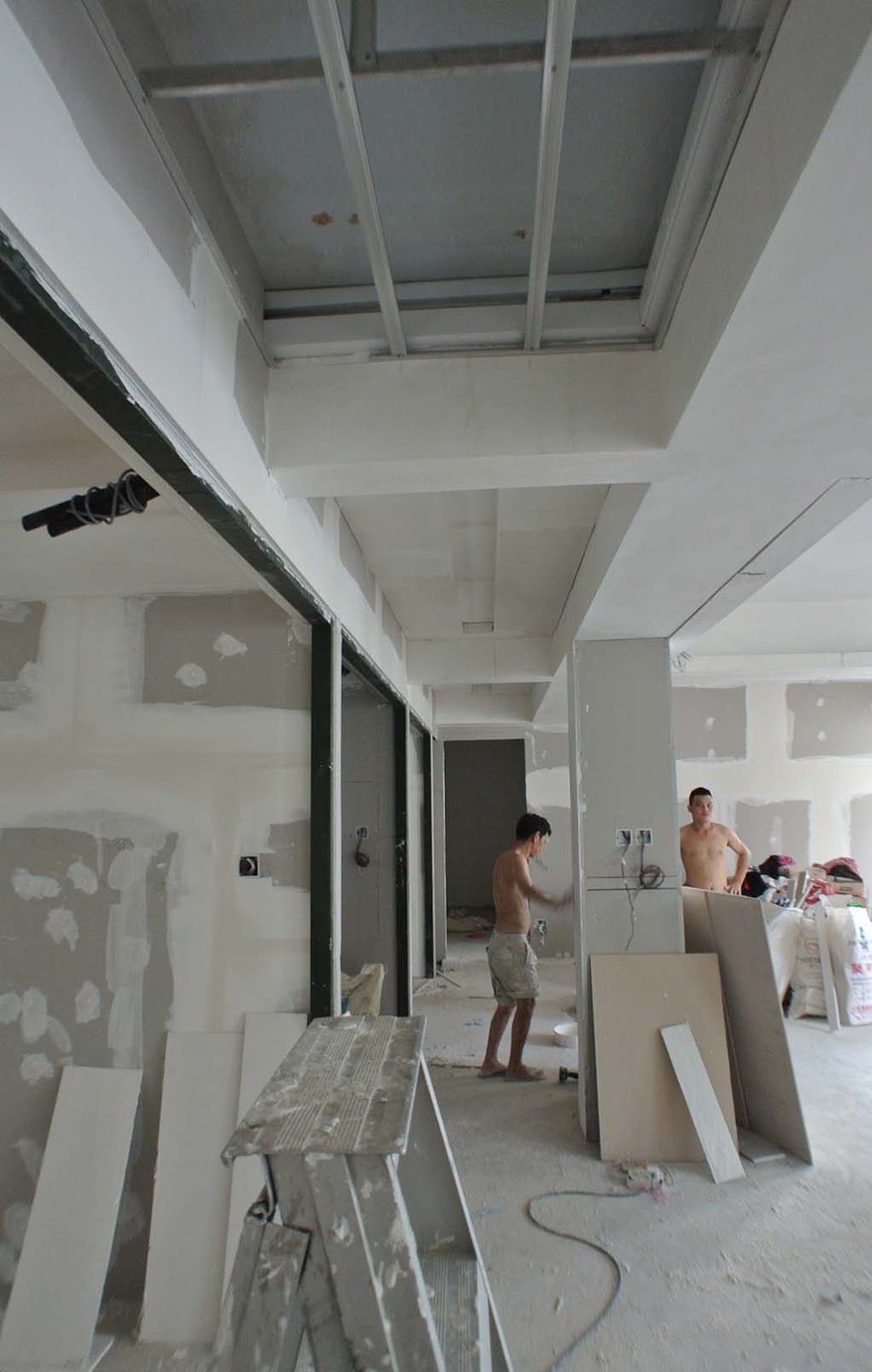 butterpaperstudio: Reno@432B - Air con trunking, dry partition works ...