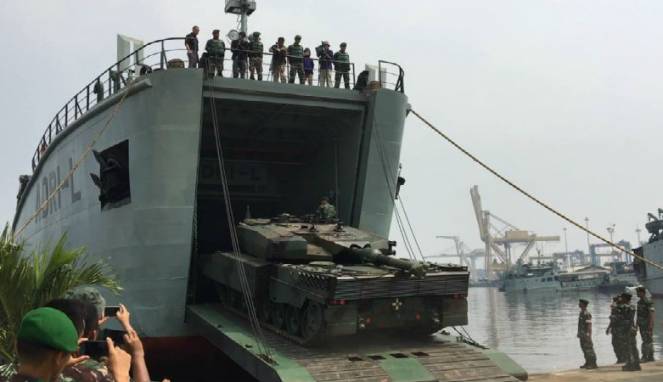 DEFENSE STUDIES: TNI AD Rencana Tambah 2 LCU Pengangkut Leopard