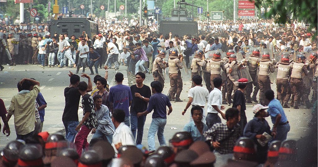 Sejarah Peristiwa Kudatuli 27 Juli 1996 dan Kronologi Kejadian Tragedi Kerusuhan Dua Puluh Satu ...