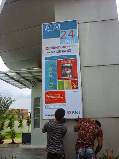 .: PEMASANGAN NEON BOX ATM BNI DRIVE THRUU JALAN TUANKU TAMBUSAI/NANKA ...