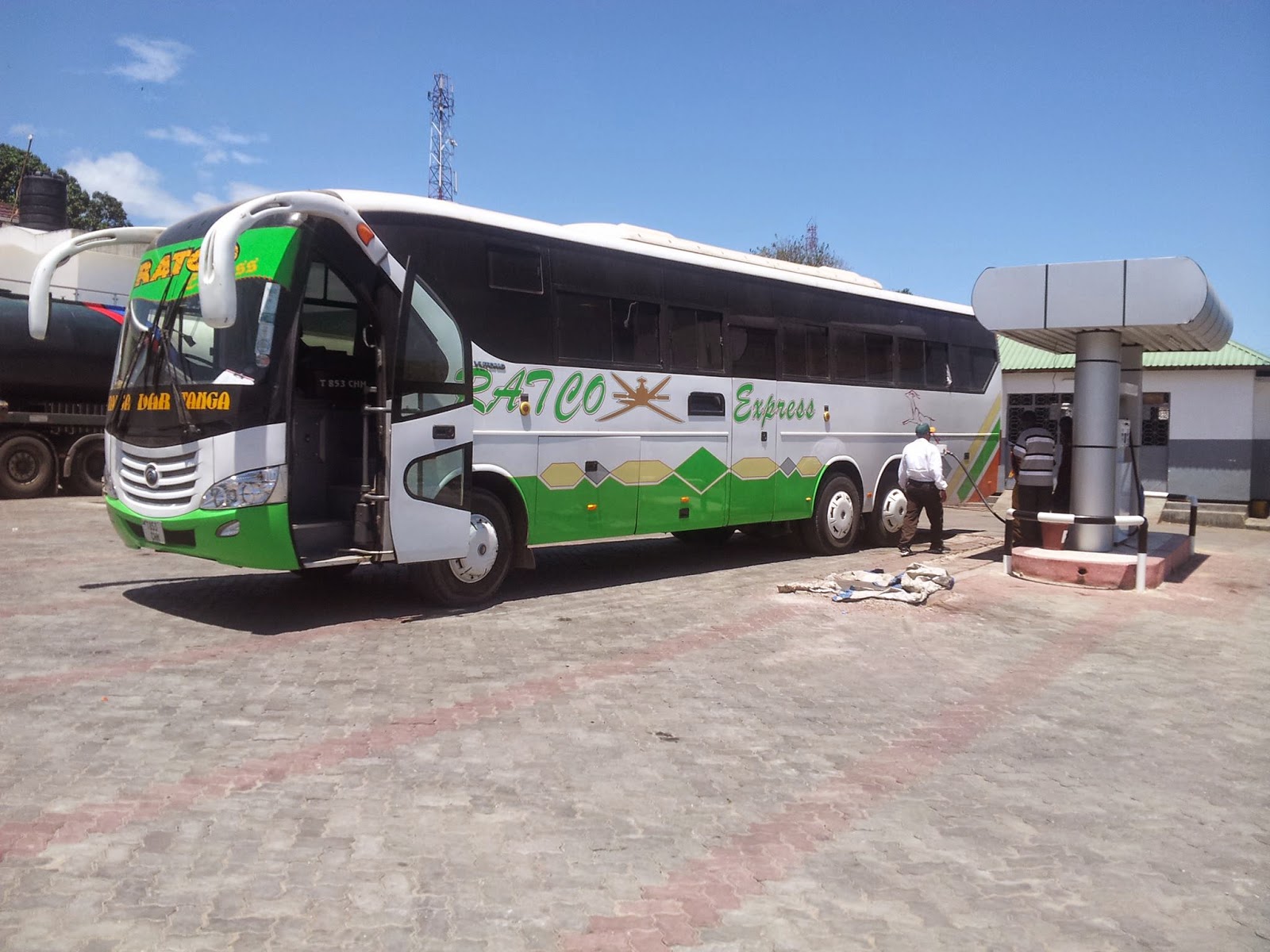 TRAVEL AGENCY: Booking