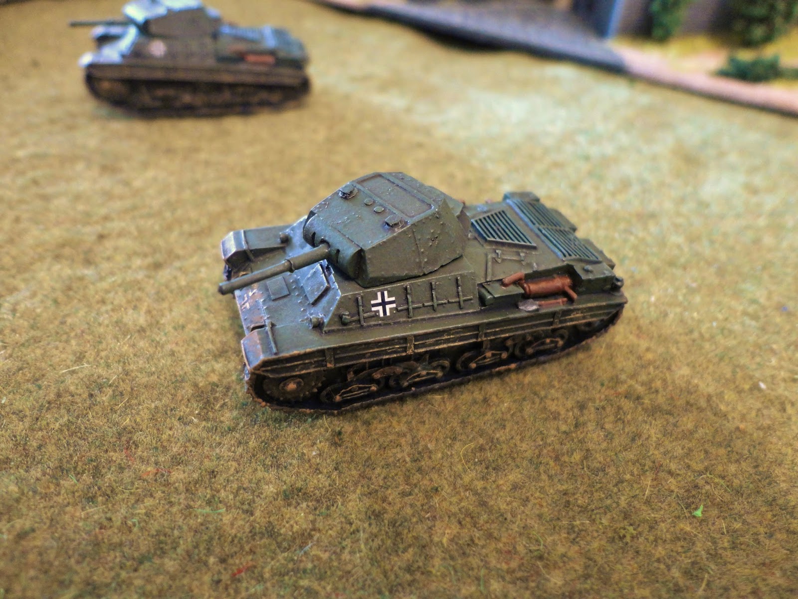 10/ 12mm WW2 and 6mm Napoleonic gaming: Italian heavy tank - Carro ...