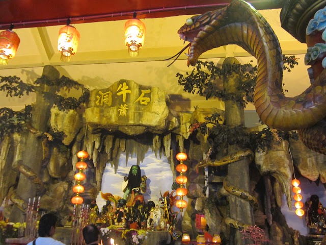 Twin Angels Getaway: Klang Snake Temple 巴生蛇廟天福宮
