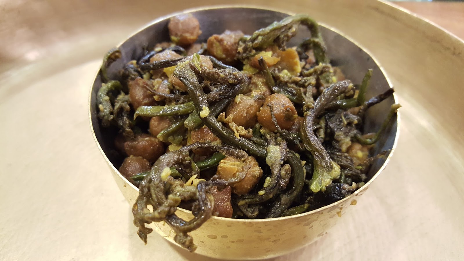 Rushina Munshaw Ghildiyal: Lingde, Khutde, Dhekia xaak, Neuro or ...