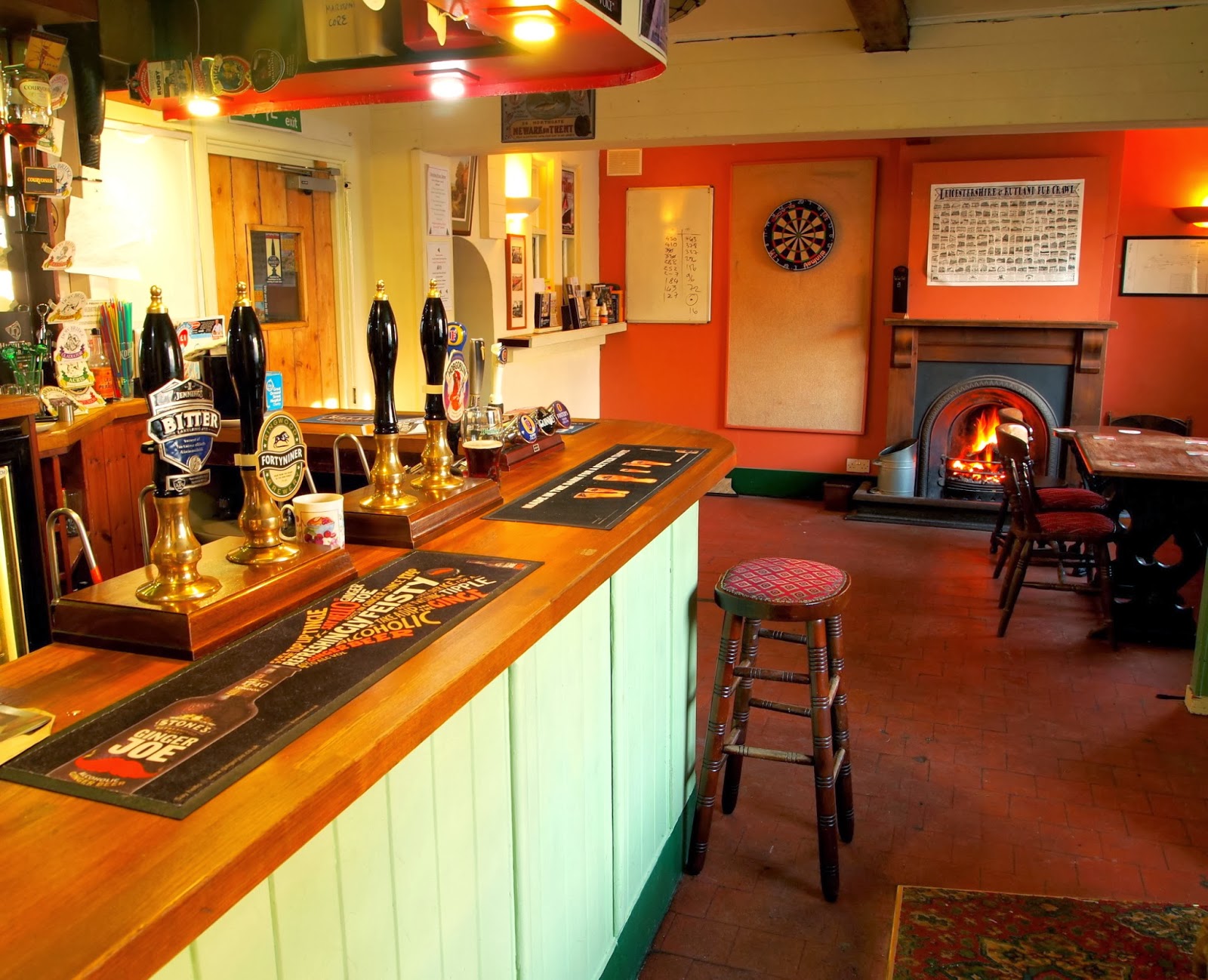 Shove it, Chuck it, Toss it...: Cherry Tree, Catthorpe, Leicestershire