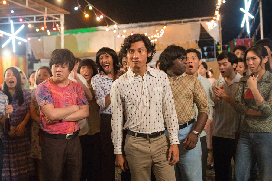 REVIEW FILEM : OLA BOLA KINI MELETUP DI PAWAGAM