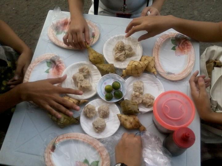 The Dramatic Bastard: G$ Foodtrip: Siomai sa Tisa
