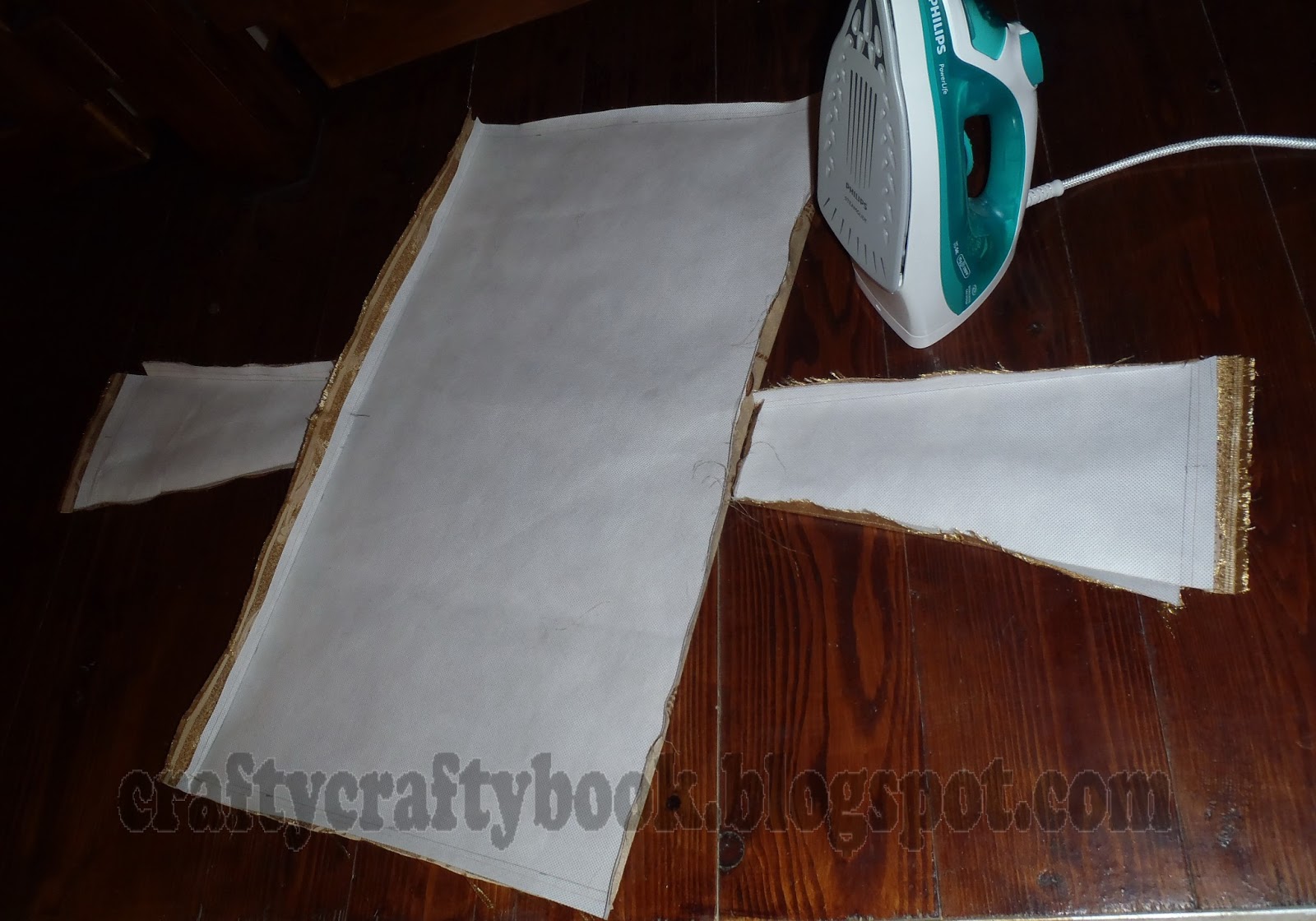 Crafty Crafty Book: Photo tutorial - Sewing machine cover