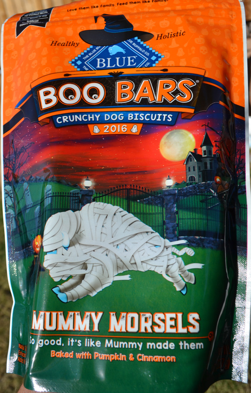 CreekHiker: Product Review: Blue Buffalo Boo Bars Mummy Morsels