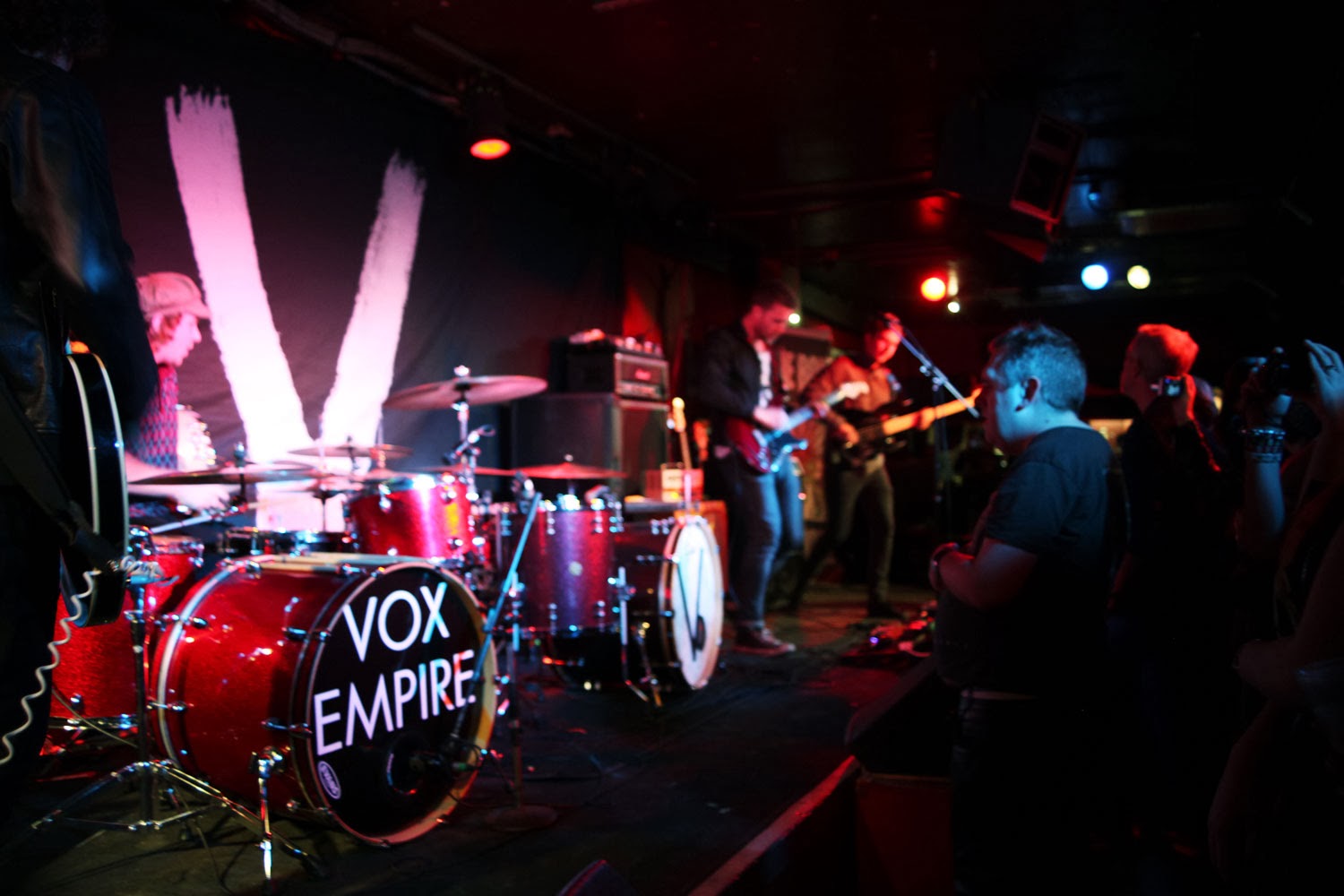 Vox Empire @ The 100 Club - Amber-Rose Smith