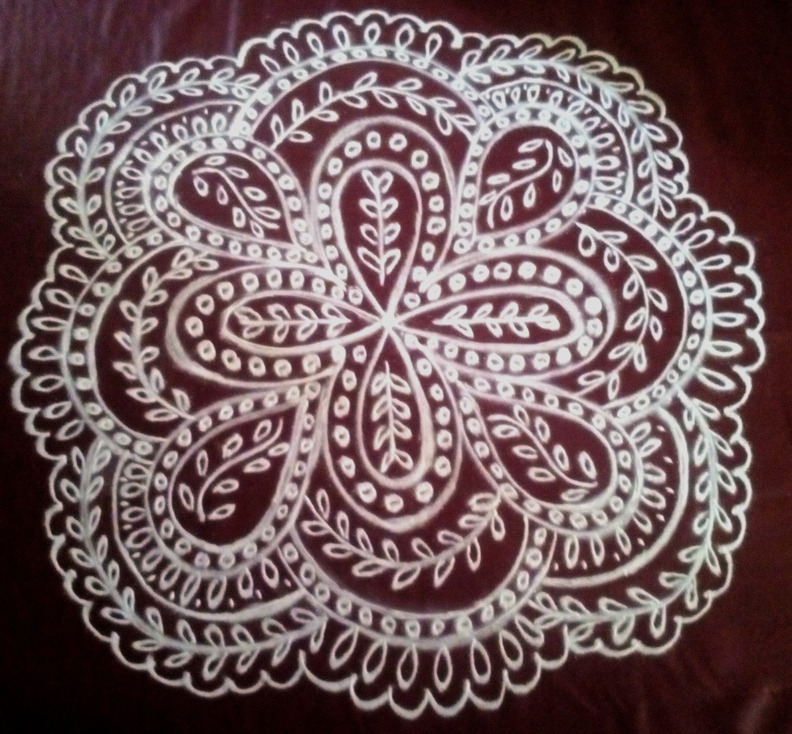 Vanathi's Rangoli / Kolangal: Rangoli Without Color
