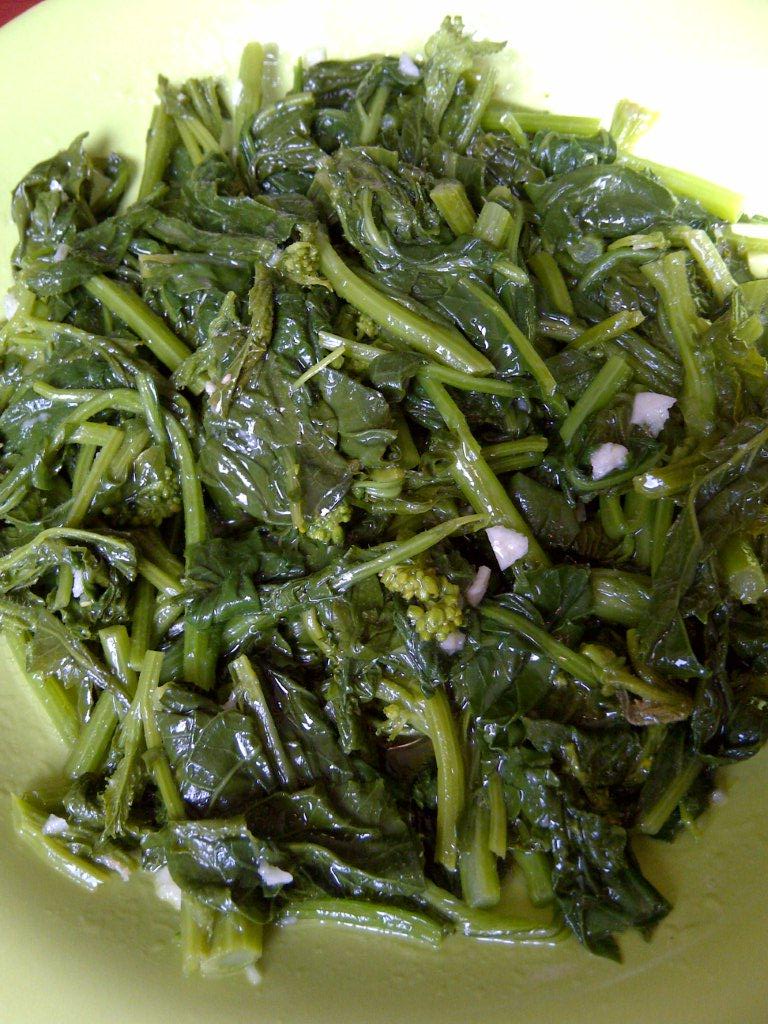 KÖY YEMEKLERİ: HARDAL OTU SALATASI