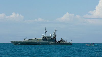 Naval Photos: 04/27/11