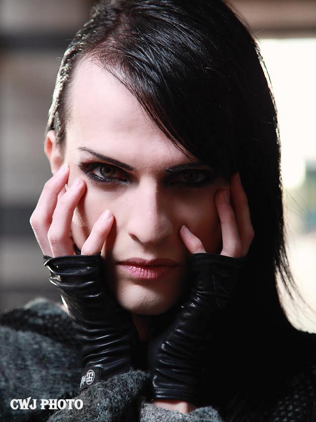 newfashion: On the Rise: Ian Machine